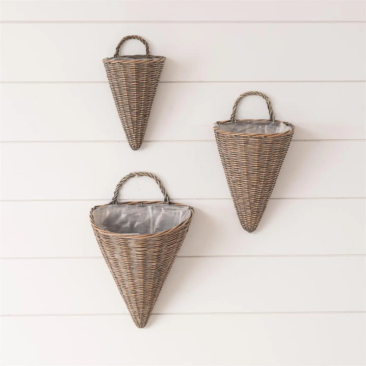 Wicker Wall Basket with Liner (3 Sizes) – Smith & York Co.